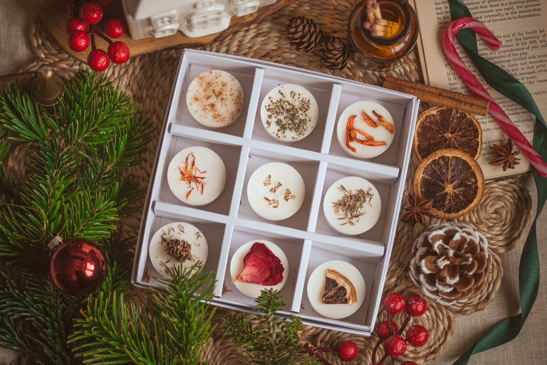 How to Choose the Perfect Candle Scent Online: Your Guide – Whimsy ...